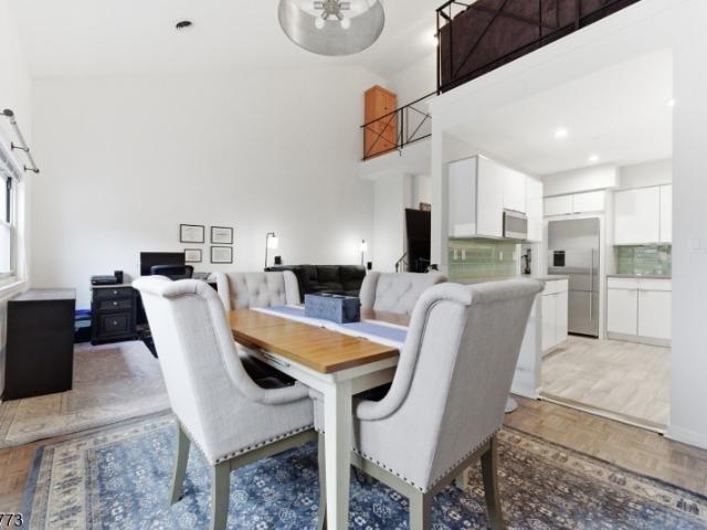 361 Claremont Ave # 11