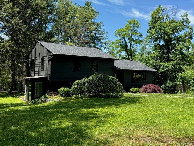 361 Allen Rd, Salt Point, NY 12578