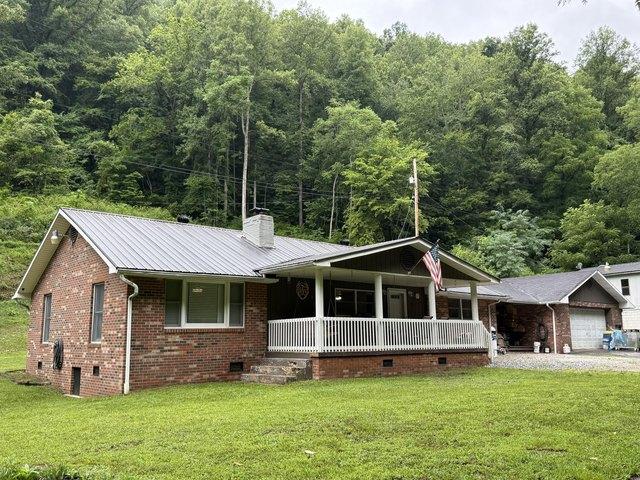 361 Big Shelby Rd, Jenkins, KY 41537