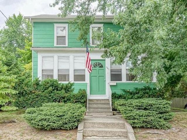 361 N Democrat Rd, Gibbstown, NJ 08027
