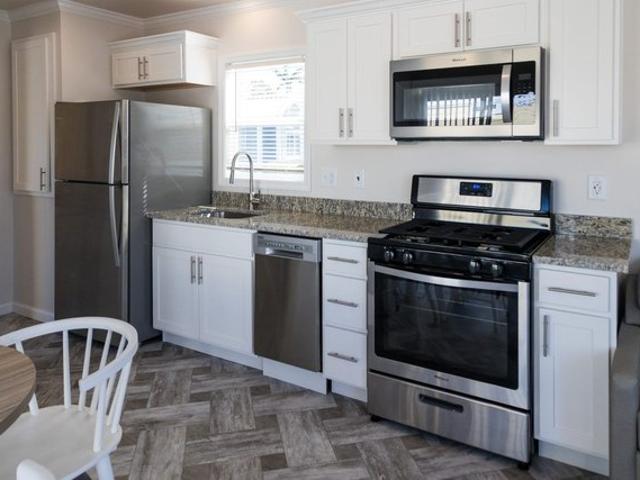 361 Oak Harbor Cp Unit 361, Haines City, FL 33844