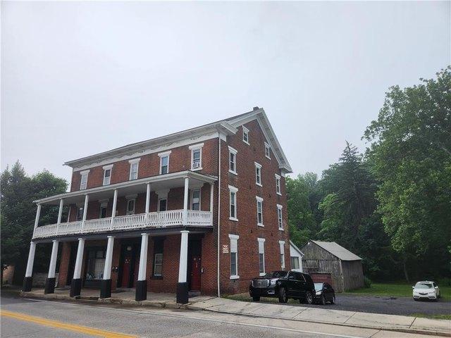 361 Main St, Slatington, PA 18080