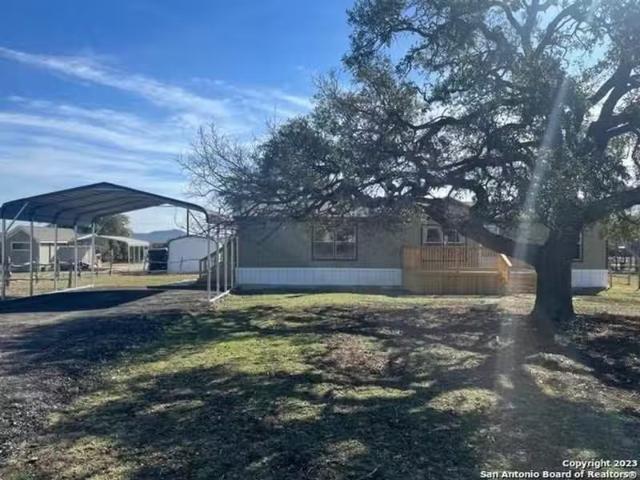 361 Private Road 1511, Bandera, TX 78003
