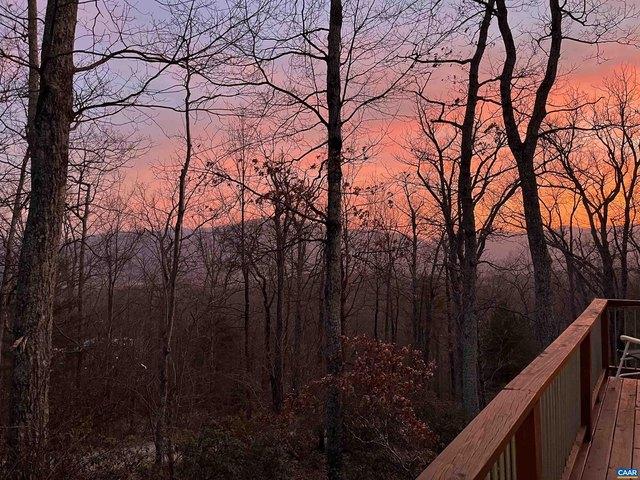 361 Rockfish Heights Ln, Nellysford, VA 22958