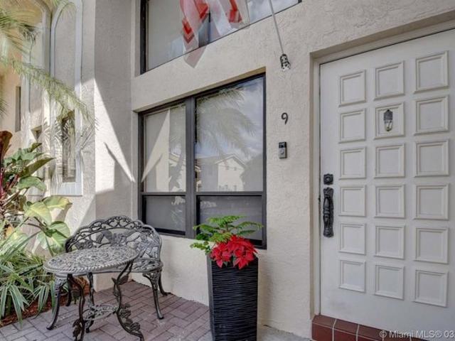 361 W Camino Real Apt 9, Boca Raton, FL 33432