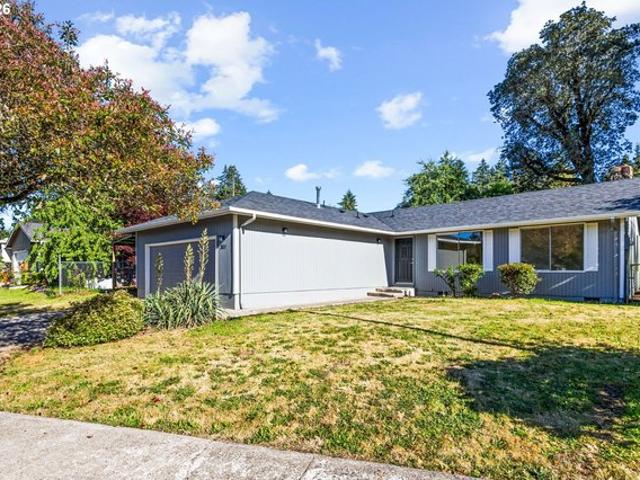 361 W Pine St, Sweet Home, OR 97386