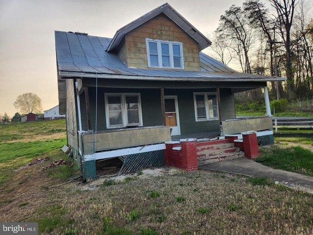 361 Trenton Ave, Shenandoah, VA 22849