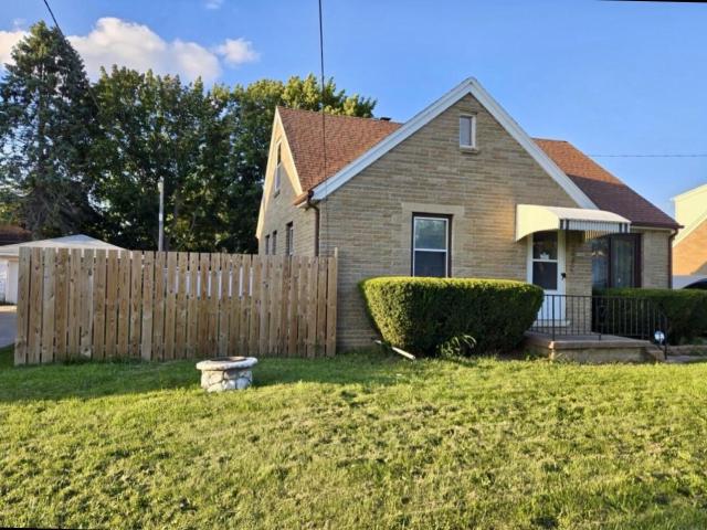 3624 E College Ave, Cudahy, WI 53110 | MLS #1957