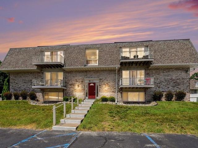 3624 Lakeshore Dr Apt H1, Saint Joseph, MI 49085
