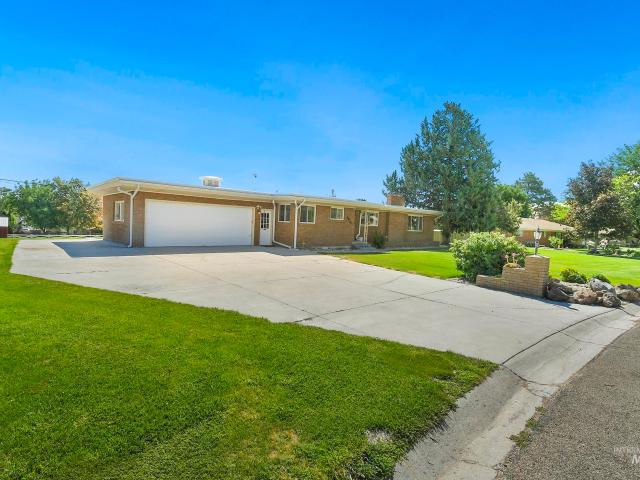 3624 Vista Dr