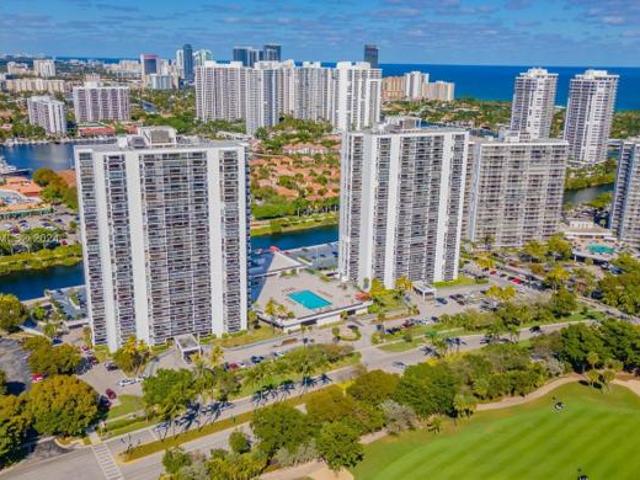 3625 N Country Club Dr #808, Aventura, FL 33180