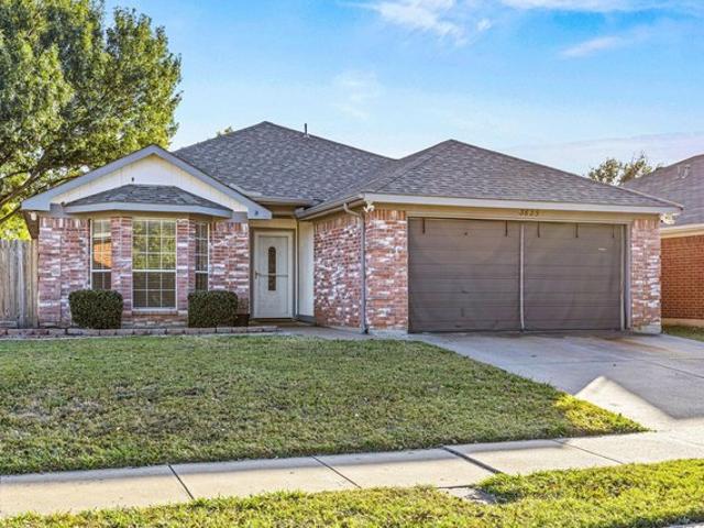 3625 Garden Springs Dr, Fort Worth, TX 76123
