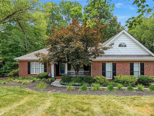 3625 Glennmoor Dr, Pfafftown, NC 27040