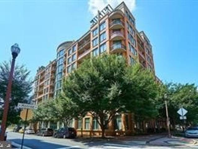 3625 10th St N Unit 202, Arlington, VA 22201