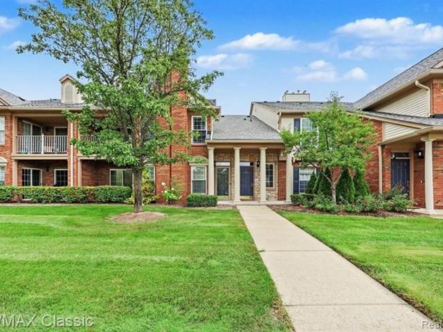 3626 Oakmonte Blvd, Oakland Township, MI 48306