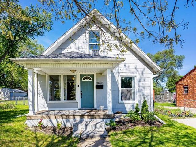 3626 Columbia St, Des Moines, IA 50313