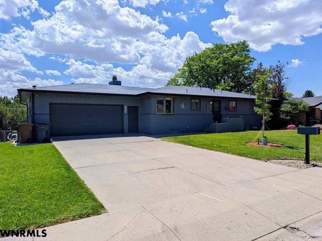 3626 Skyline Dr, Scottsbluff, NE 69361