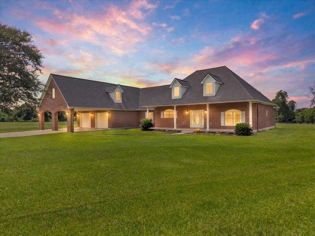 3627 Madison Ave, Baytown, TX 77523