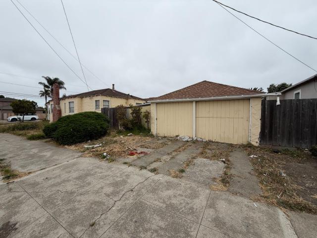 3627 Nevin Avenue