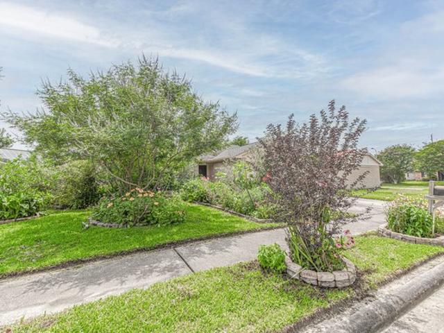 3627 Cheaney Dr, Houston, TX 77066