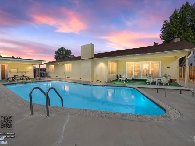 3627 Country Club Drive