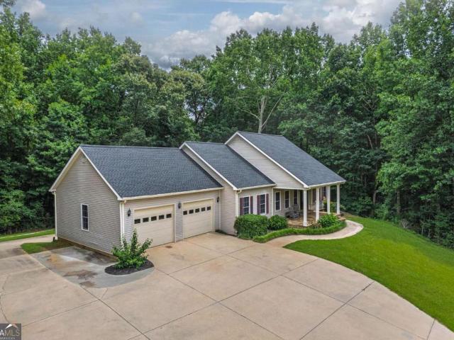 3627 E Hall Road