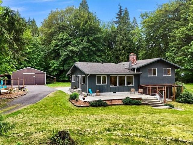 3627 Haynie Rd, Blaine, WA 98230