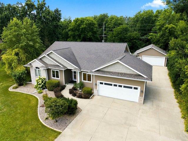 3627 S Main St, Cedar Falls, IA 50613