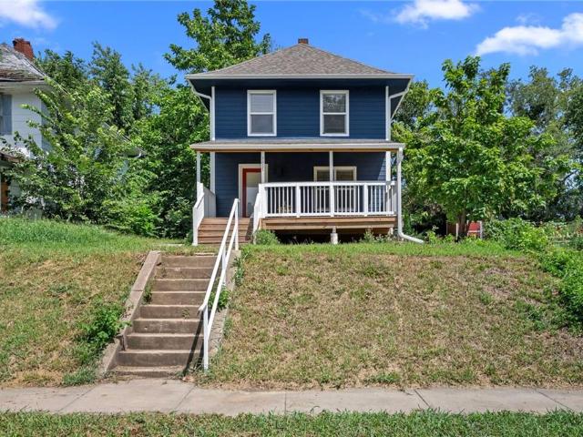 3627 Woodland Avenue