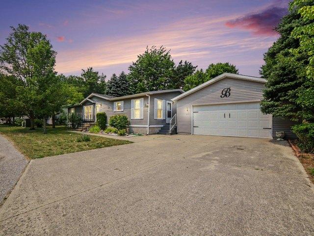 3628 W Forest Hill Cir, Ludington, MI 49431
