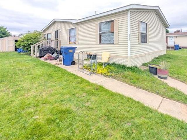 3629 Hawthorne St, Independence, MI 48348