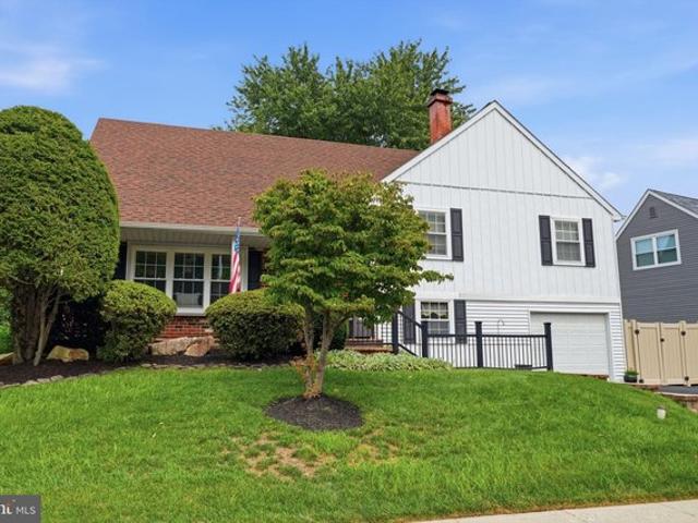 3620 Clear Springs Dr, Bensalem, PA 19020
