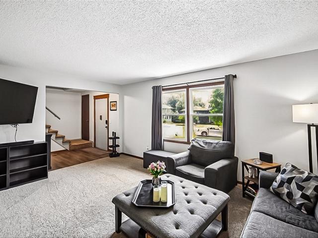 3620 E 40th Street