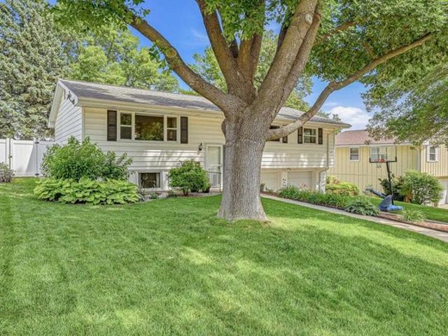 3620 Pawnee Pl, Sioux City, IA 51104