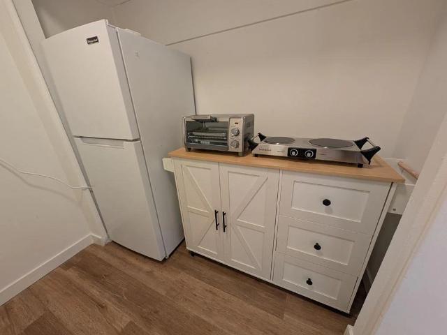 3620 Westwood Blvd Studio Apartment for Rent at 3620 Westwood Blvd, Los Angeles, CA 90034 Palms