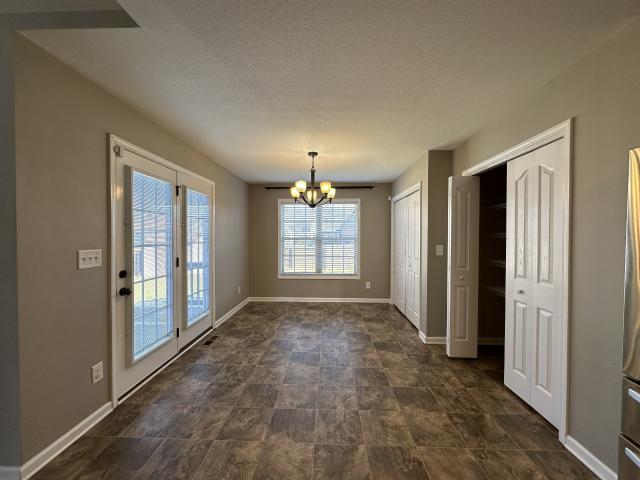 3621 Fox Den Ln