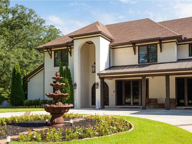 3621 Herren Drive SW