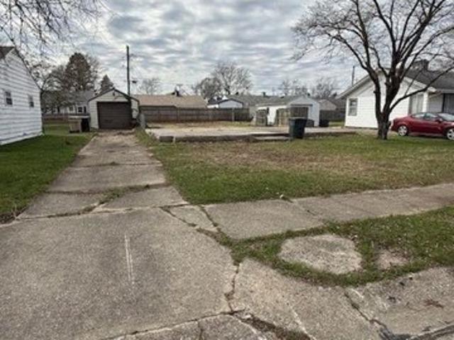 3621 Whitcomb Ave, South Bend, IN 46614