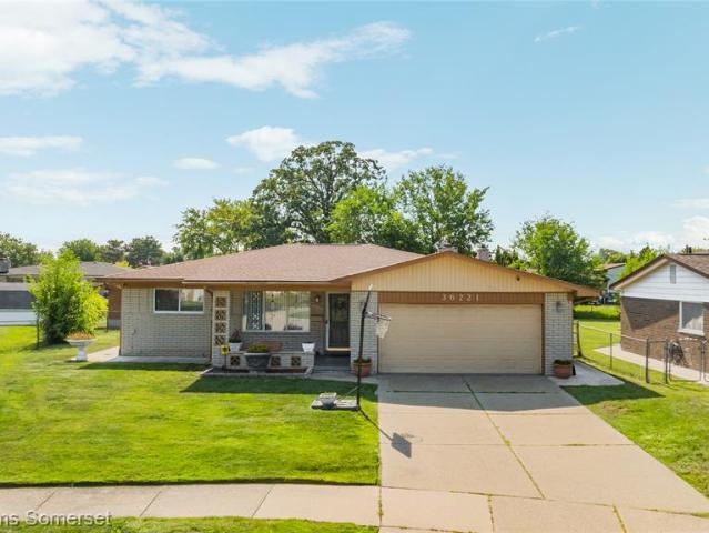 36221 Pickwick Court