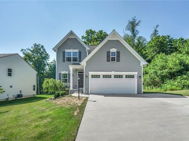 3622 Shady Timber Dr, Twinsburg, OH 44087