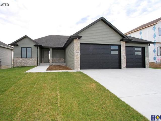 3622 Wilderness Hills Blvd, Lincoln, NE 68516