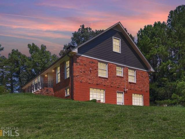 3622 Woods Dr, Decatur, GA 30032