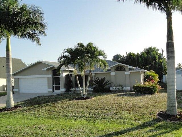 3623 SW 6th Pl, Cape Coral, FL 33914