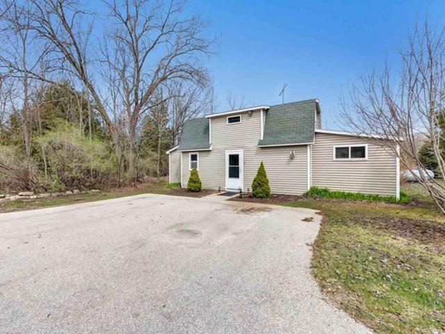 3623 Zirbel Rd Unit 3, Sturgeon Bay, WI 54235