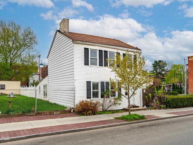 362 2nd Street