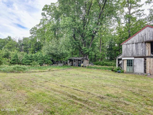362 Etra Perrineville Road