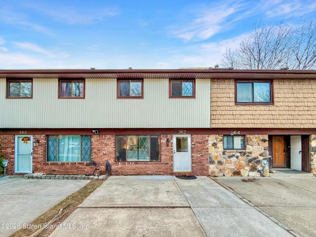 362 Rolling Hill Green | Compass