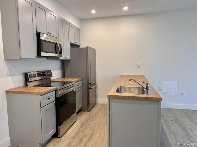 362 w merrick road 105