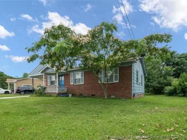 362 TUCSON DR, FAYETTEVILLE, NC 28303 Single Family Residence.