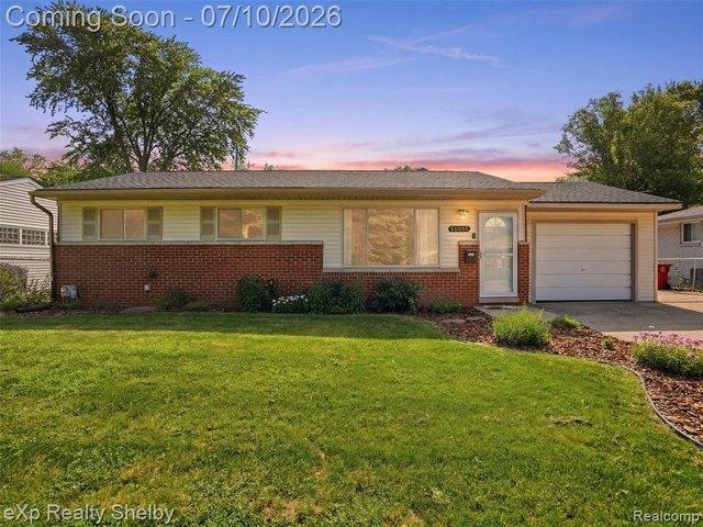 36346 Winterset Dr, Clinton Township, MI 48035